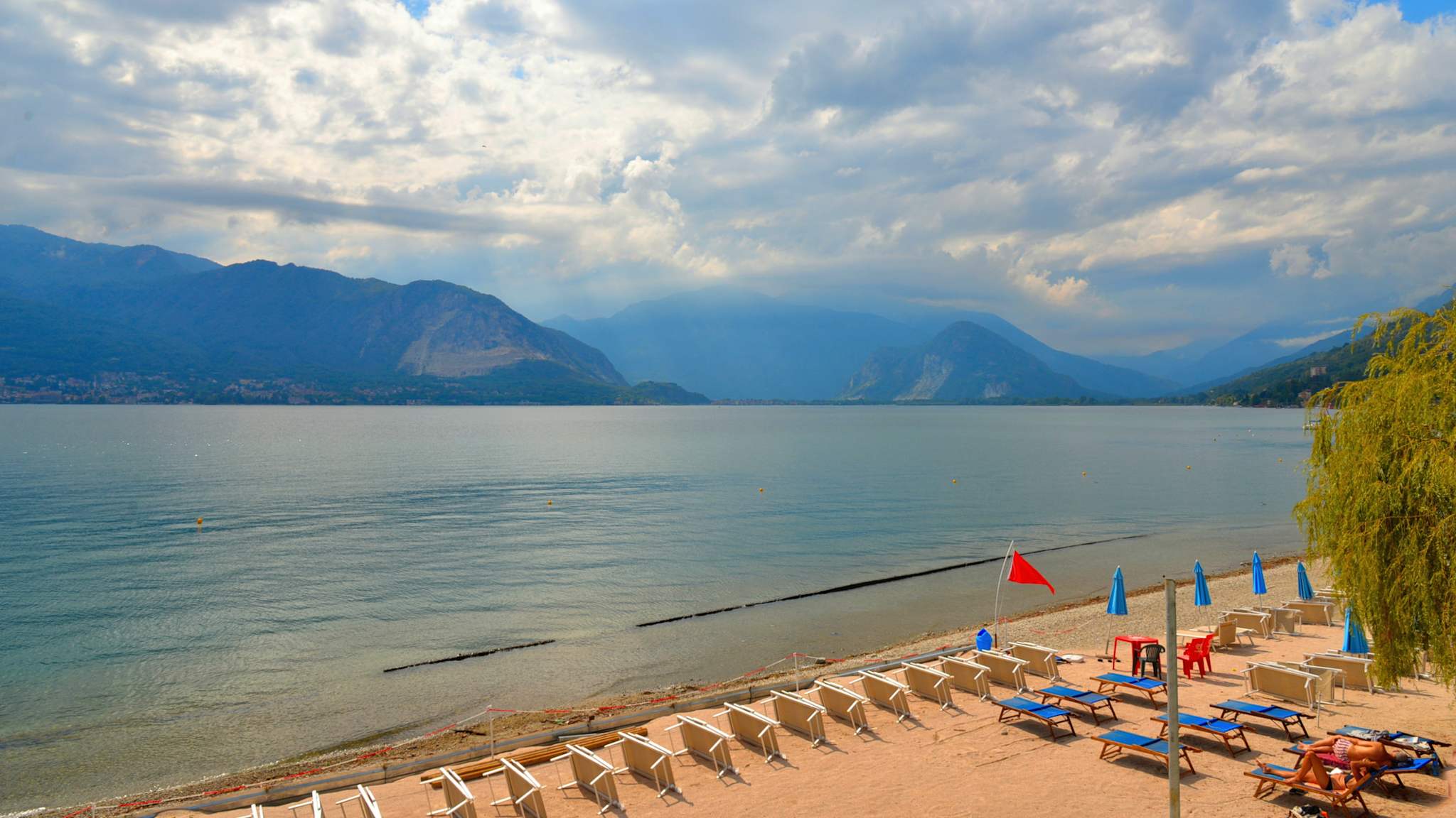 Italien 2025: Die 10 besten Badeplätze am Lago Maggiore