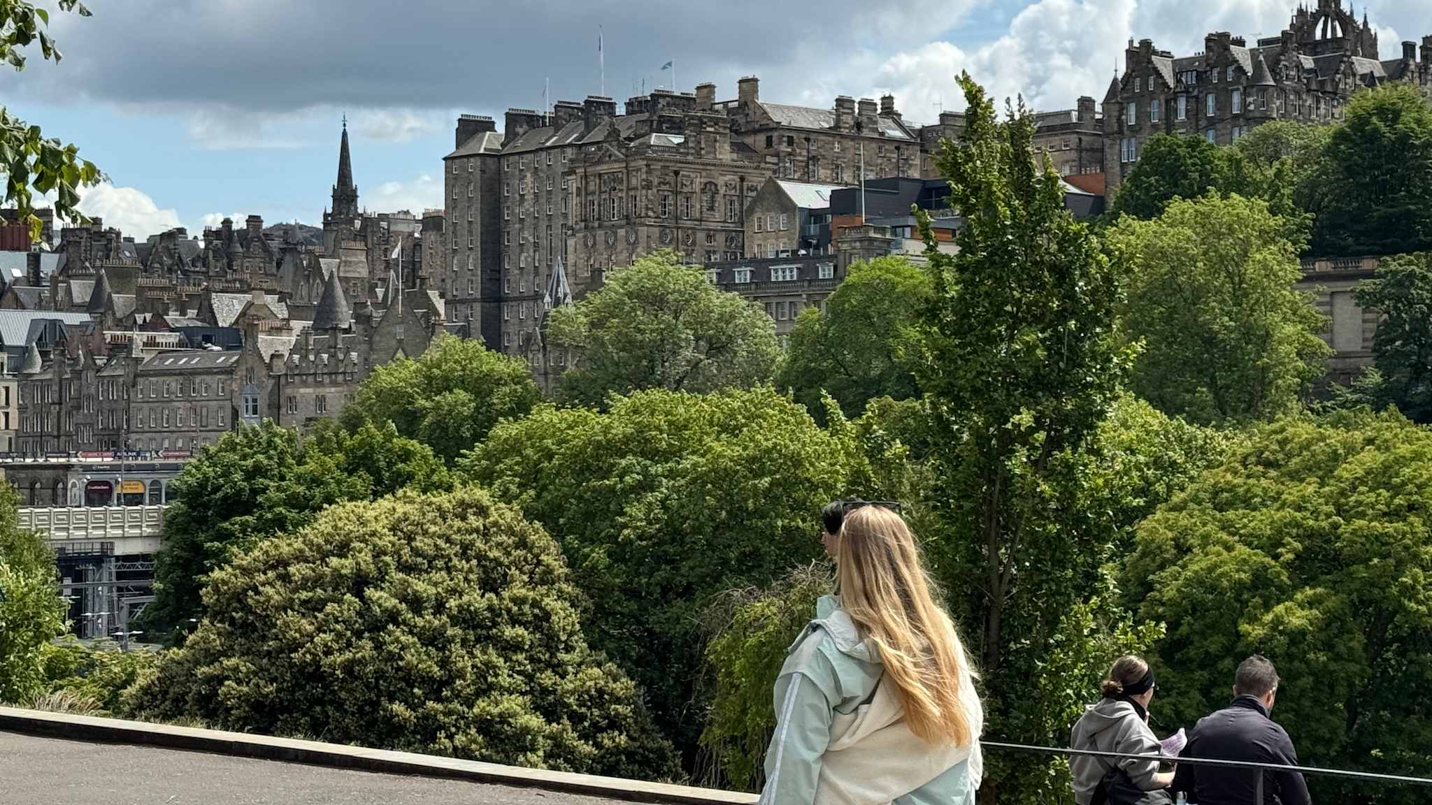 4 Tage in Edinburgh: Zwischen gotischem Charme, Pubs & Harry-Potter-Flair