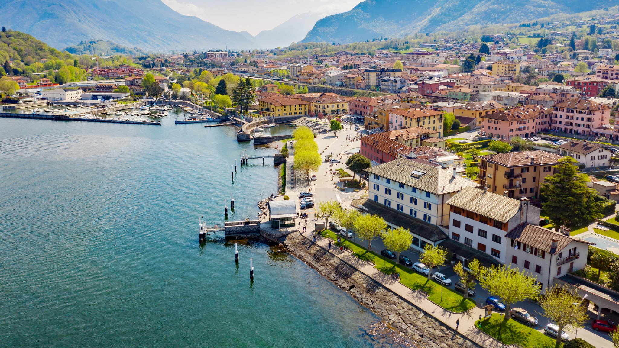 Familienurlaub: Die 8 schönsten Badestrände für Familien am Comer See
