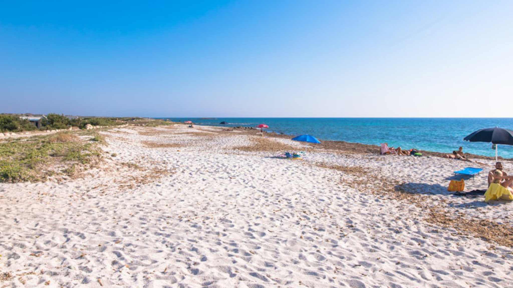 Der Strand Mari Ermi auf Sardinien