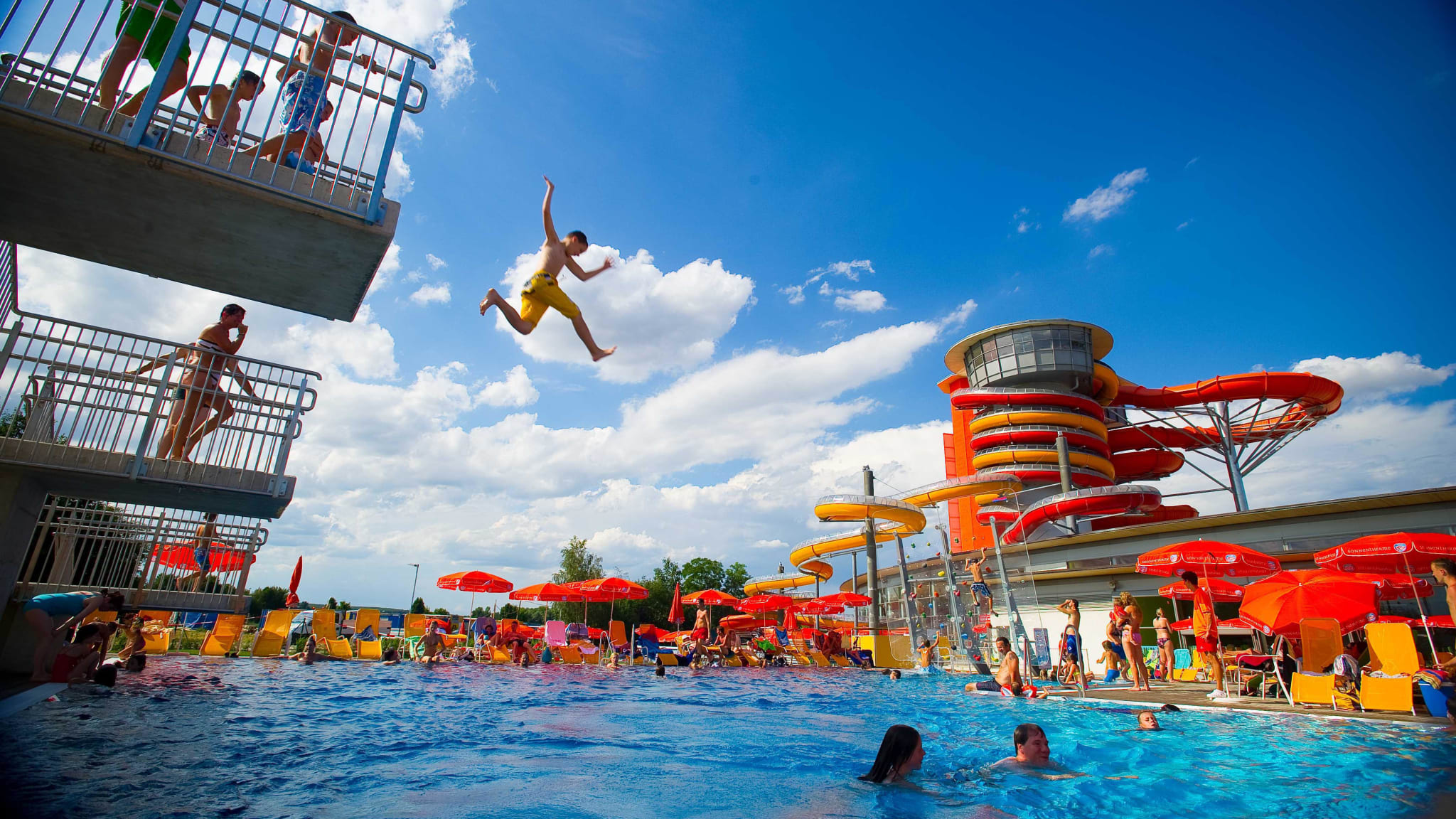 Die 10 beliebtesten Wasserparks in Österreich
