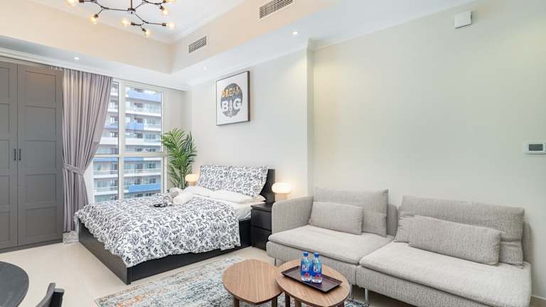 Heaven Crest Vacation Homes Downtown - Studio and 1 Bedroom Suites 2 ...