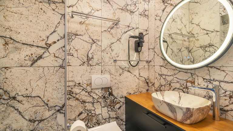 Deluxe Double Rooms in Castellum Besca (Baska): Alle Infos zum Hotel