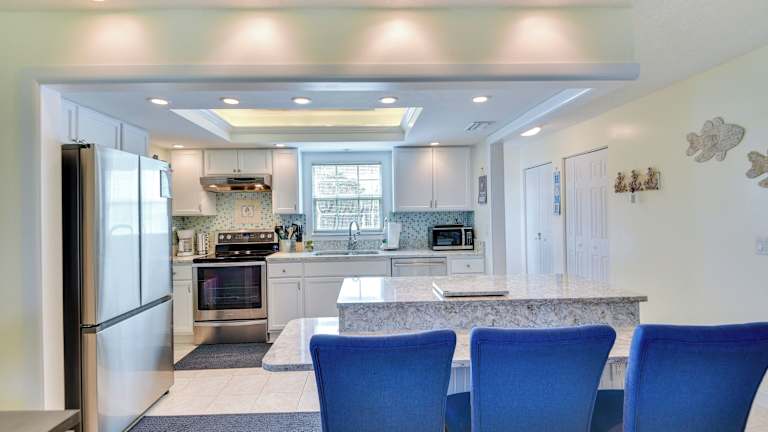 Edgewater Vacation Home w/ Game Room & Pool Access (Edgewater): Alle ...