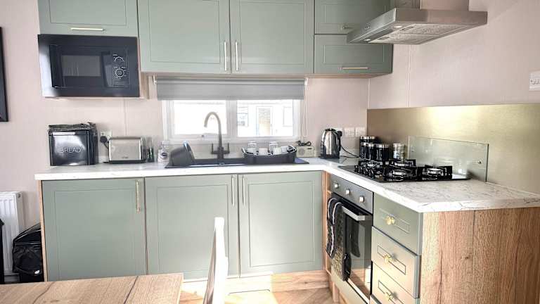 Modern two bedroom caravan with sofabed Sleeps 6 (Cornwall): Alle Infos ...