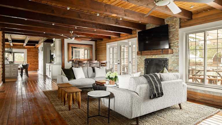 Chateau Syrah by AvantStay Picturesque Estate w Pool Table Tennis Pool ...