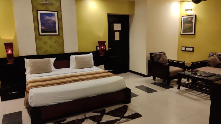 Hotel Pushpak (Bhubaneswar): Alle Infos zum Hotel