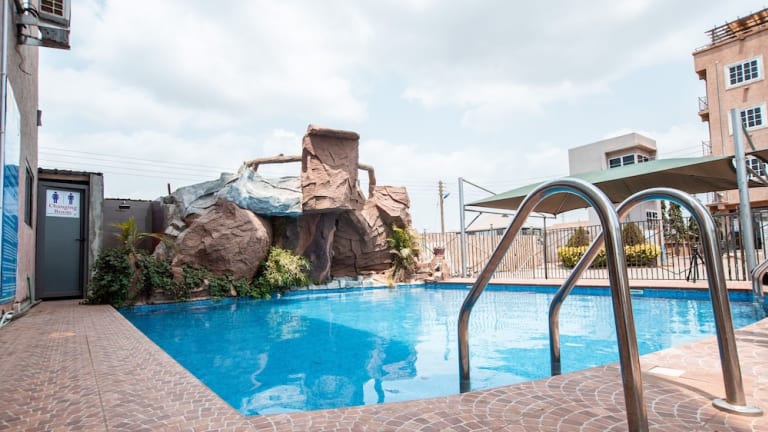 PLUS 33 HOTEL (Nungua) • HolidayCheck