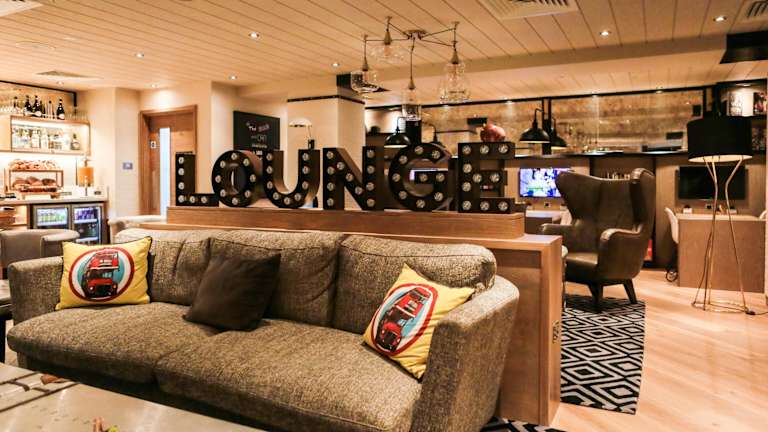 hub by Premier Inn London Westminster, St James Park (City of ...