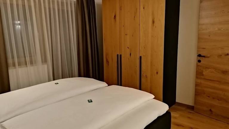 Studler Hofchalets (Oberperfuss): Alle Infos zum Hotel