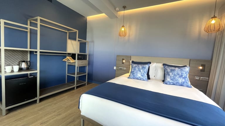 Hex Wildlife Hotel at Yorkshire Wildlife Park (Doncaster): Alle Infos ...