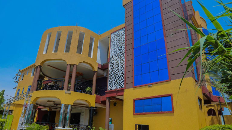 Kamwe Kamwe Hotel And Spa (Queen Elisabeth Nationalpark): Alle Infos ...