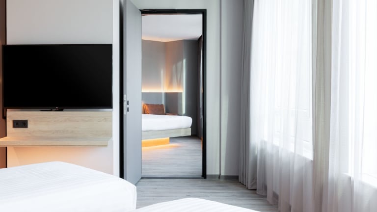 Moxy The Hague (Den Haag): Alle Infos zum Hotel