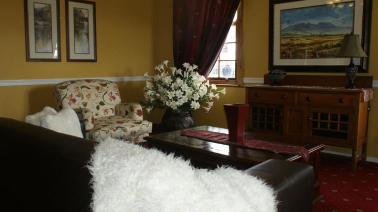 Mount Currie Inn (Kokstad): Alle Infos zum Hotel