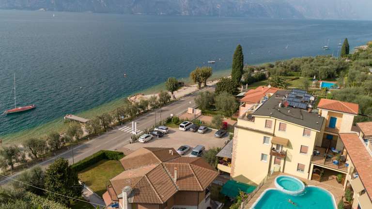 Penthouse CASA ALKEA Pool Privat Beach & Pear (Brenzone sul Garda ...