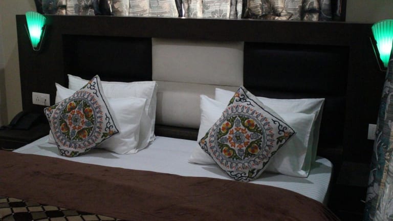 Hotel Samar (Srinagar): Alle Infos zum Hotel