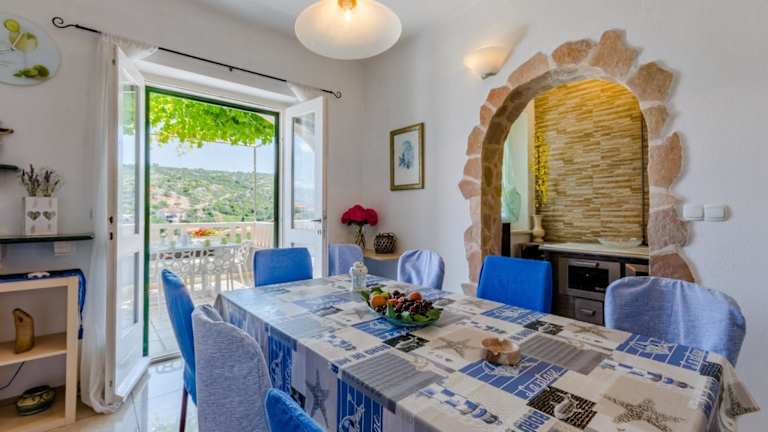 Villa Blue Oasis (Postira): Alle Infos zum Hotel