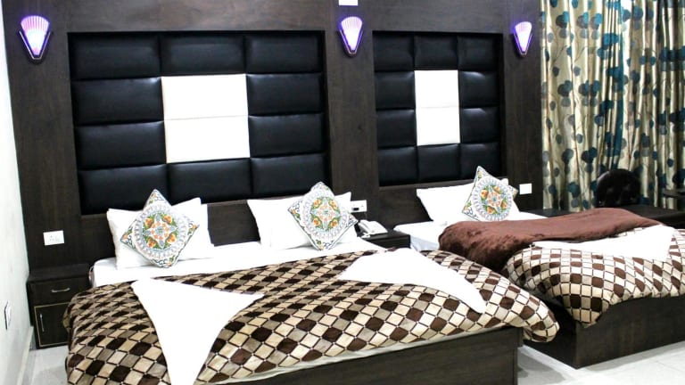 Hotel Samar (Srinagar): Alle Infos zum Hotel