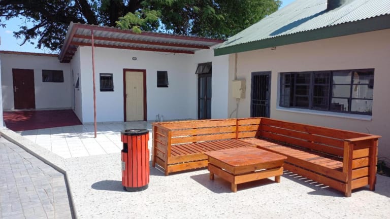 4th Avenue Themepark & Lodge (Rustenburg): Alle Infos zum Hotel