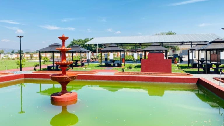 4th Avenue Themepark & Lodge (Rustenburg): Alle Infos zum Hotel