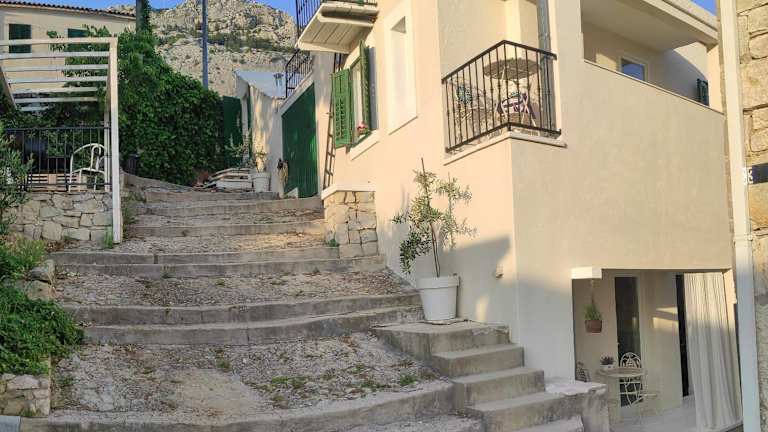 Bikini Vintage House (Brela): Alle Infos zum Hotel