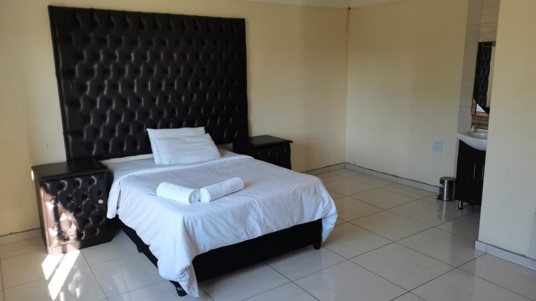 Maletjane Holiday Resort (Beestekraal): Alle Infos zum Hotel