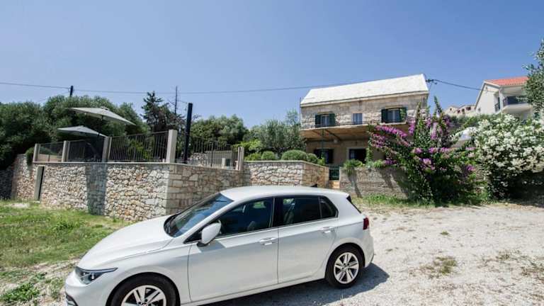 Holiday house with a swimming pool Selca, Brac - 22845 (Selca): Alle ...