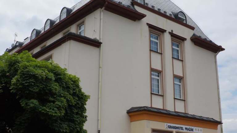Grandhotel Nový Bor (Nový Bor): Alle Infos zum Hotel