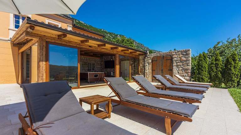 Atemberaubende Villa mit Whirlpool, Meerblick, Billard, Ping-Pong ...