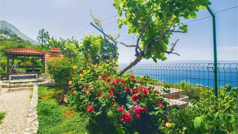 Nice Studio In Omis With House Sea View (Omiš): Alle Infos zum Hotel