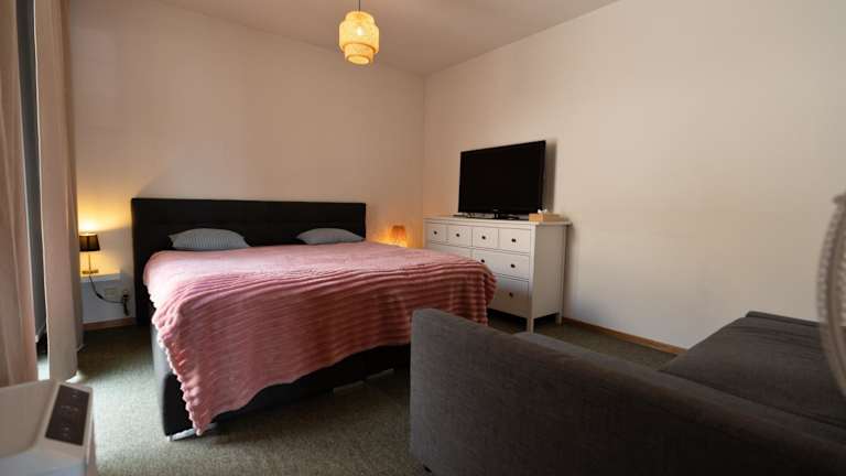 Design Penthouse Rooftop Loft, 190sq, 2 Panorama Terrace, Hot Tub, 1min ...