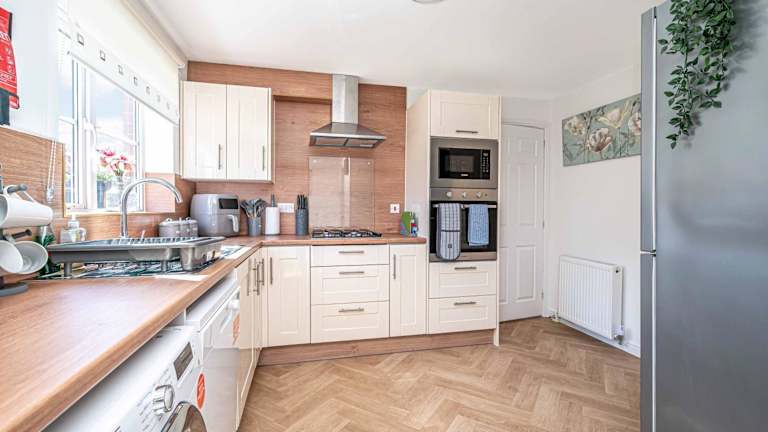 Super Prime Luxury 4 Bedroom Detached Home by TBA (Dunfermline): Alle ...