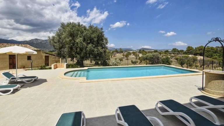 House in Majorca with Pool and Mountain Views (Selva): Alle Infos zum Hotel