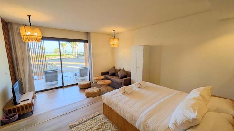 Beachy Pool side Mesca Cabana Somabay Steps to Sea (Soma Bay): Alle ...