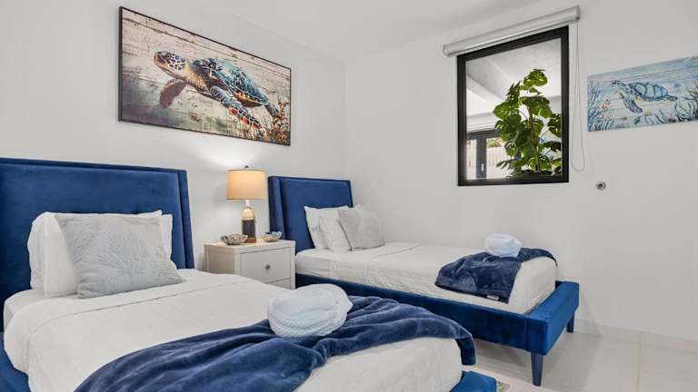 Casa Blue Laguna II |"Tropical Escape with Ocean Views I Steps to Bio ...