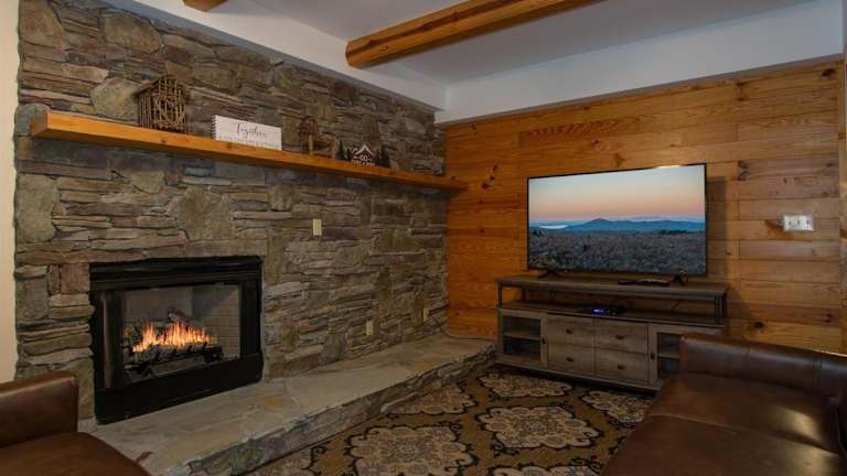 Blissful Bears Mountain · Blissful Bear Cabin, Long Range View 2 ...