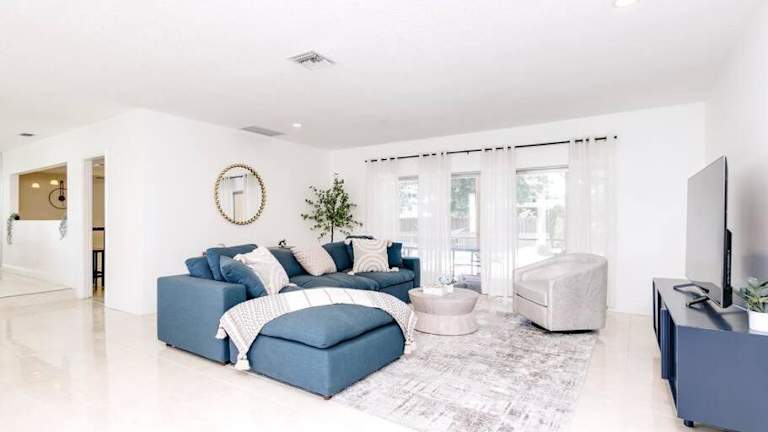 Modern Spacious 5-Bedroom Villa with Pool (Hollywood): Alle Infos zum Hotel
