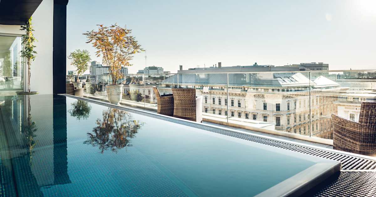 8 angesagte Stadthotels mit Rooftop-Pool in Europa