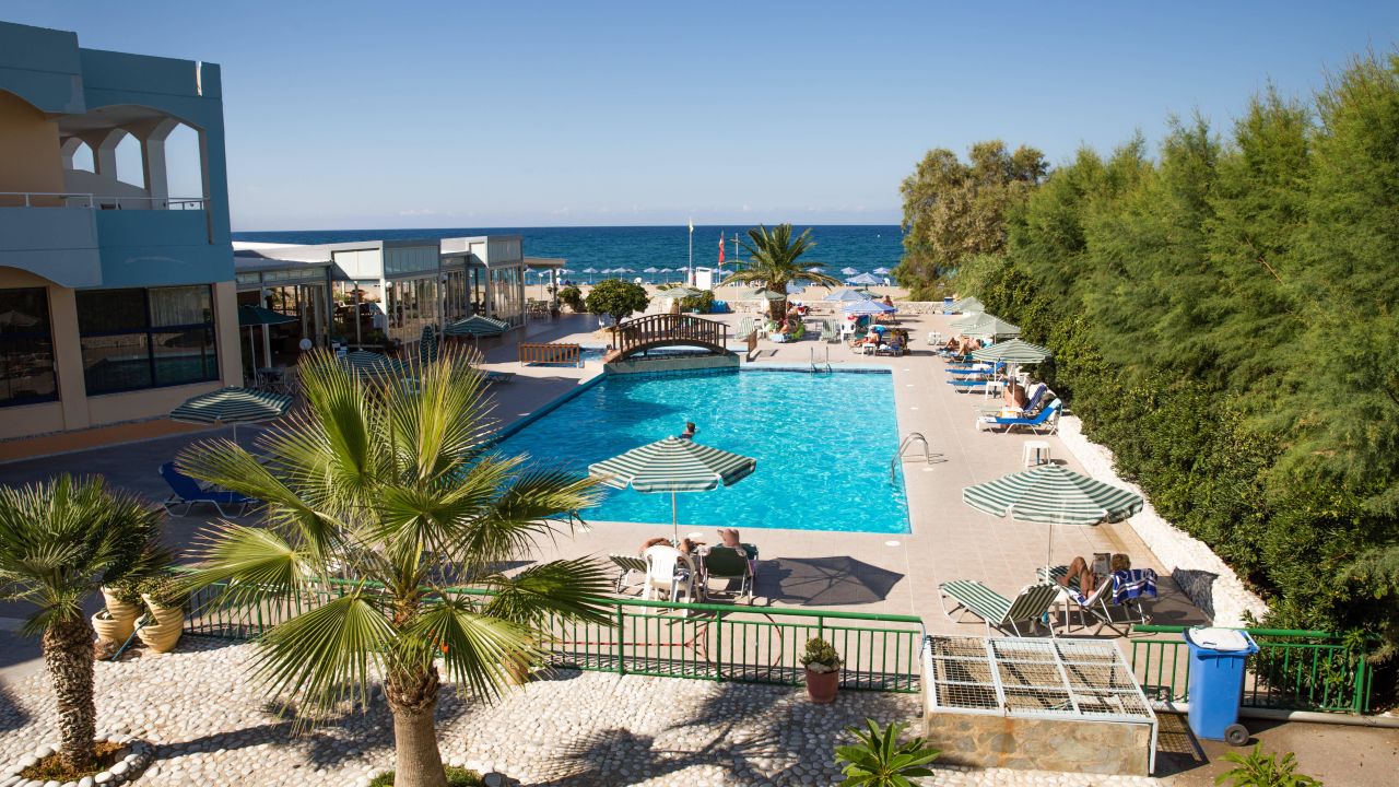 Hotel Kathrin Beach (Adelianos Kampos) • HolidayCheck (Kreta ...