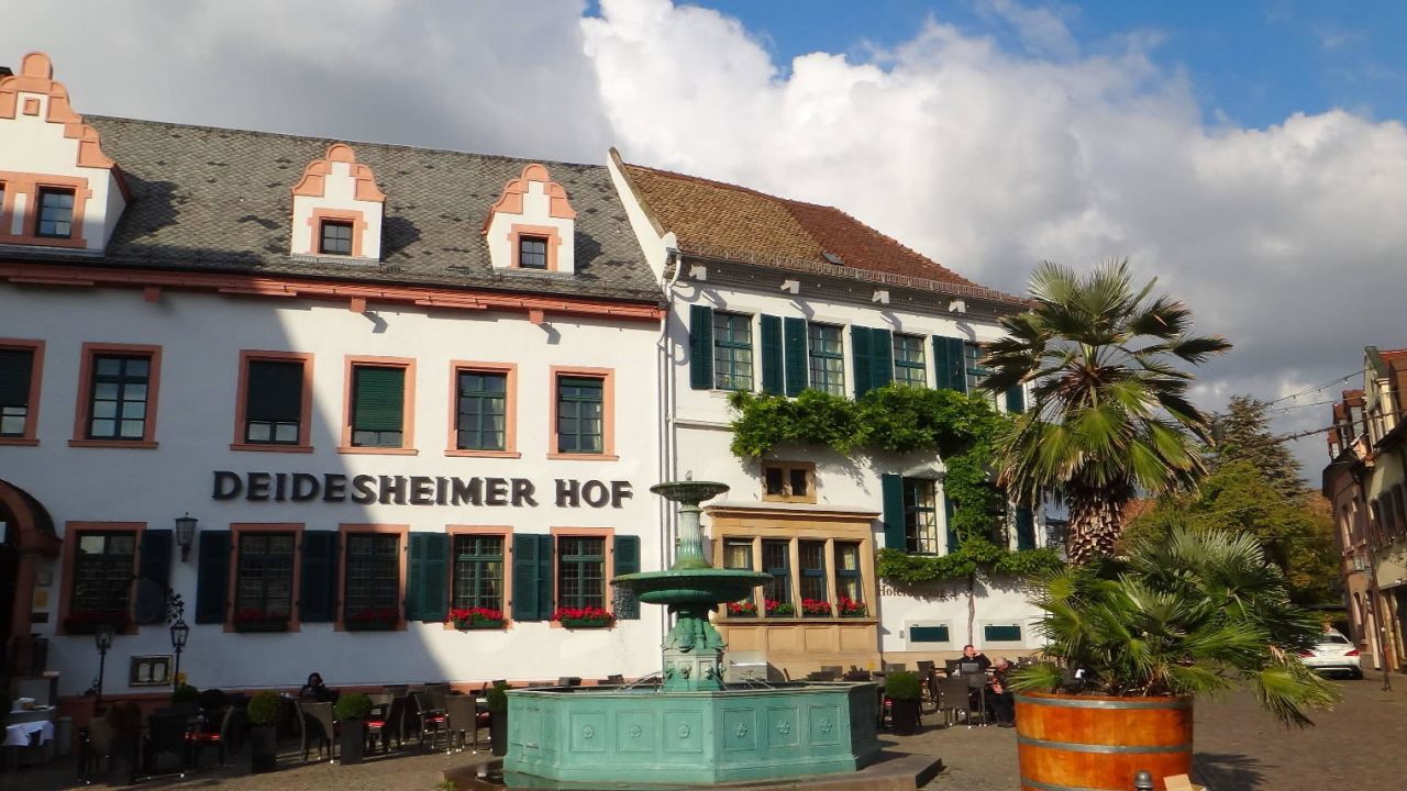 Hotel Deidesheimer Hof (Deidesheim) • HolidayCheck (Rheinland-Pfalz ...