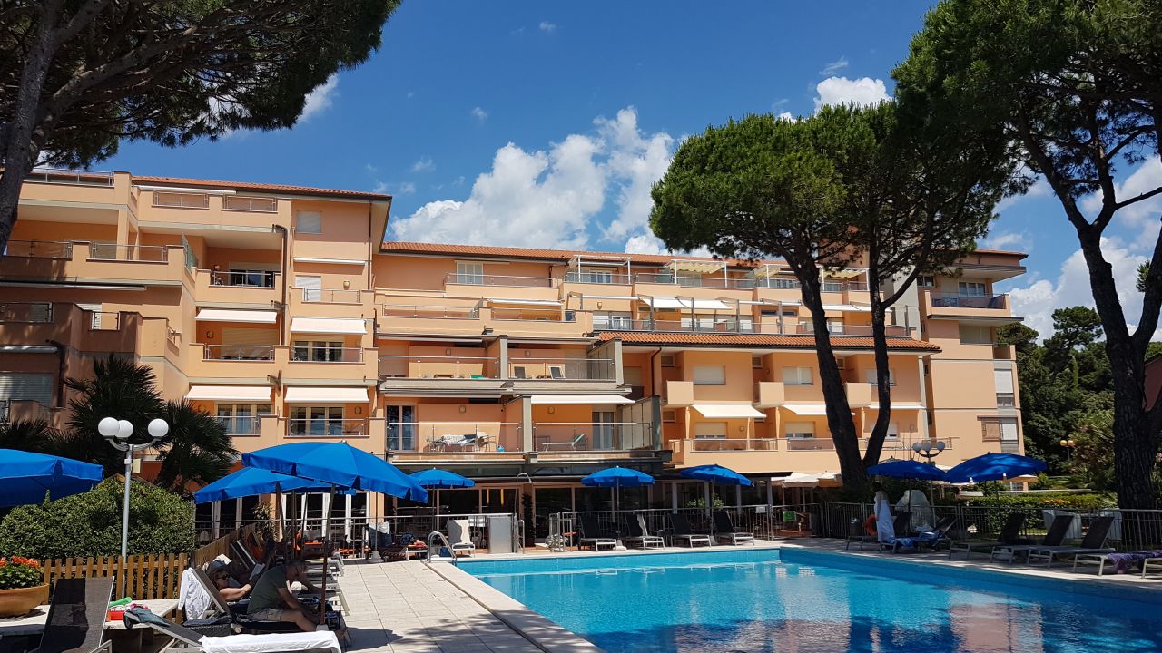 Versilia Palace Hotel (Pietrasanta) • HolidayCheck (Toskana | Italien)