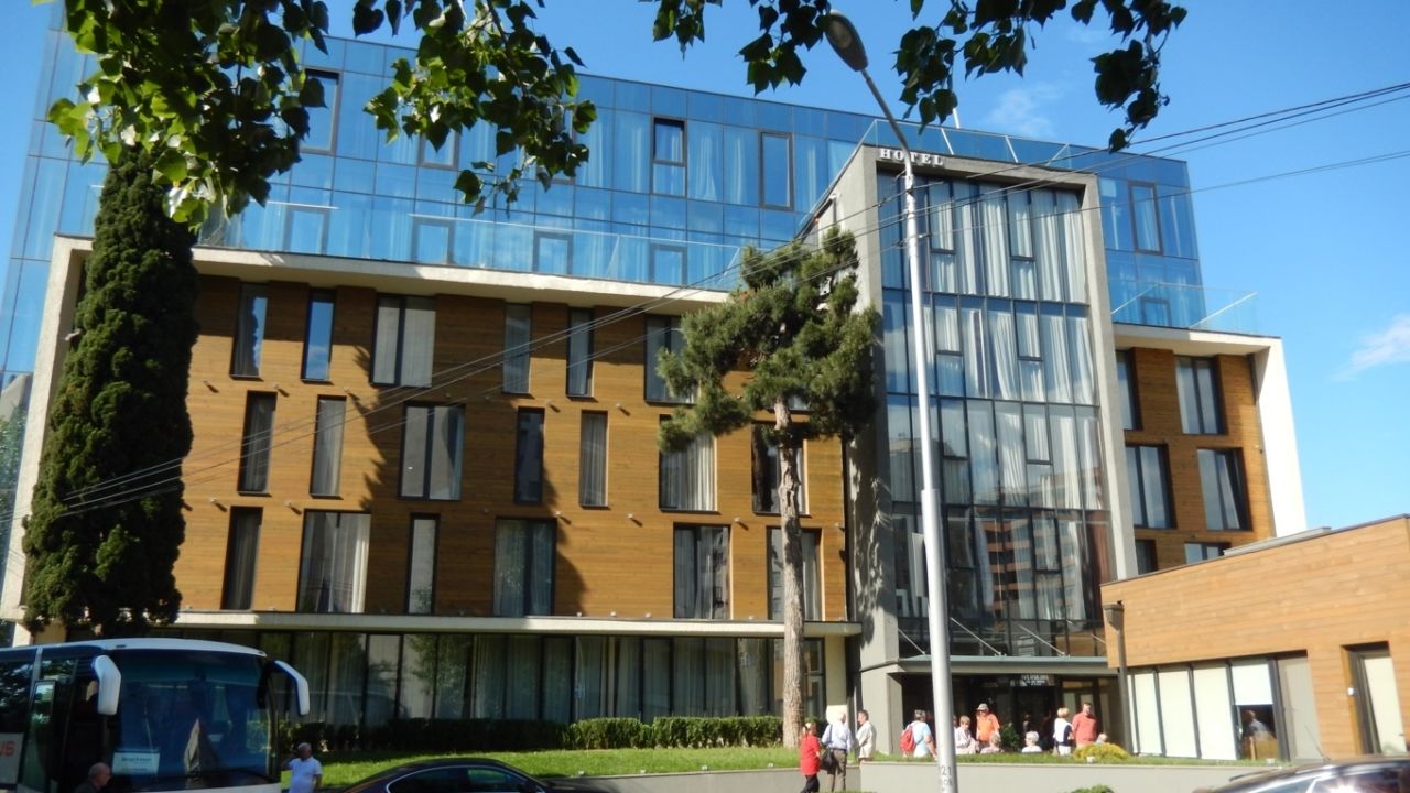 Iveria Inn Hotel (Tiflis / Tbilisi) • HolidayCheck (Georgien | Georgien)