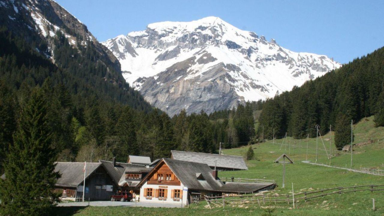 Alpengaststätte Alp Siez (Mels) • HolidayCheck (Kanton St. Gallen ...