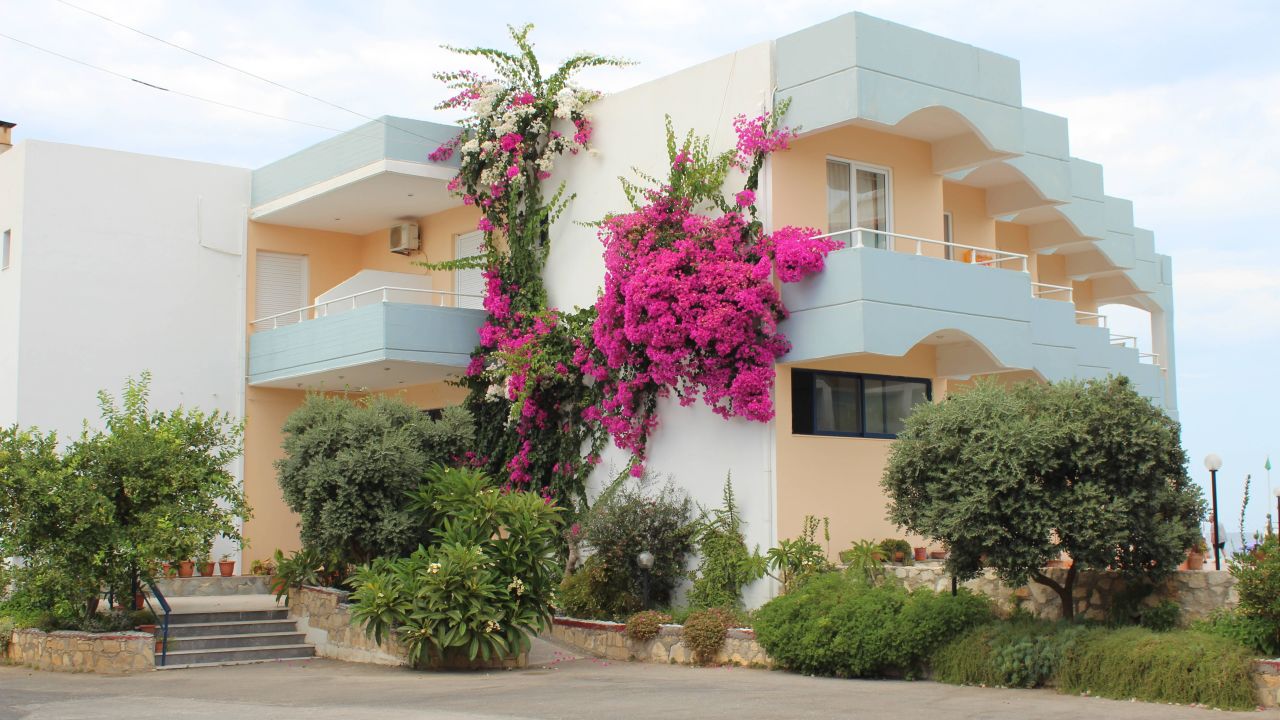 Hotel Kathrin Beach (Adelianos Kampos) • HolidayCheck (Kreta ...