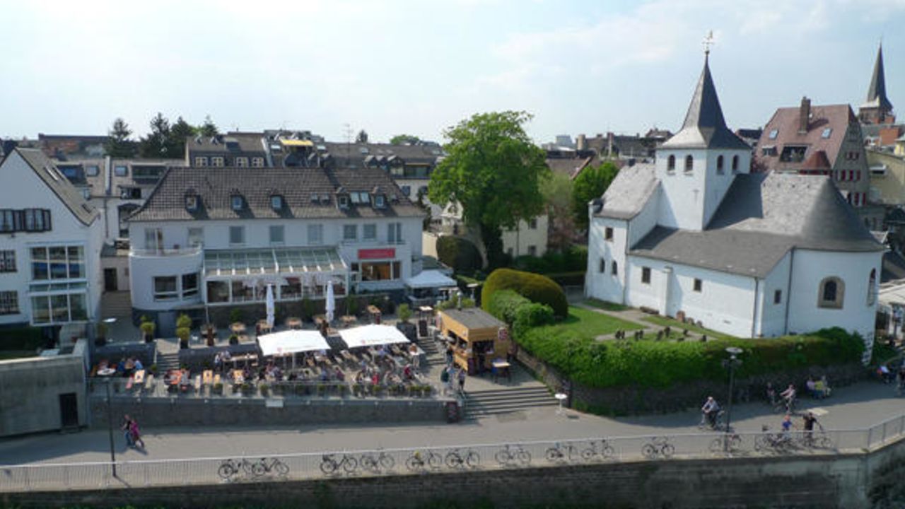 Rheinstation Ihr Hotel&Restaurant (Rodenkirchen) • HolidayCheck ...