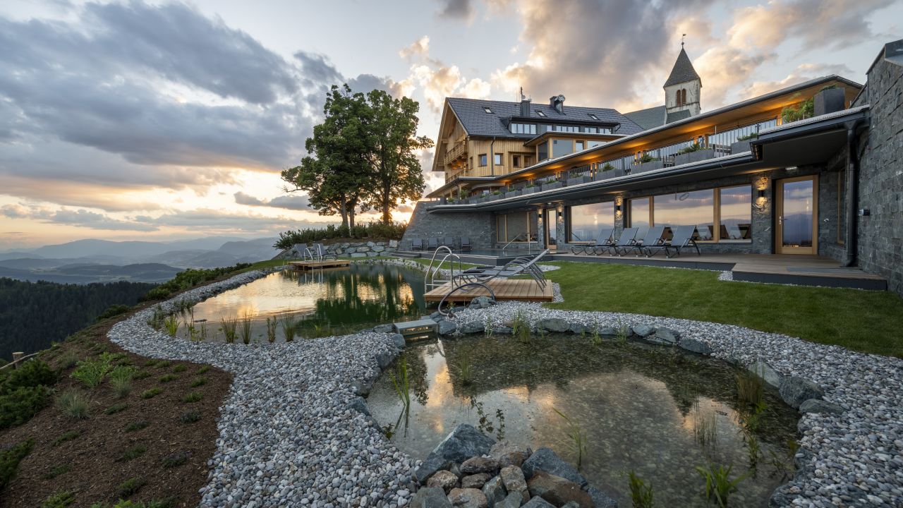 Gipfelhaus Magdalensberg (Magdalensberg) • HolidayCheck (Kärnten ...