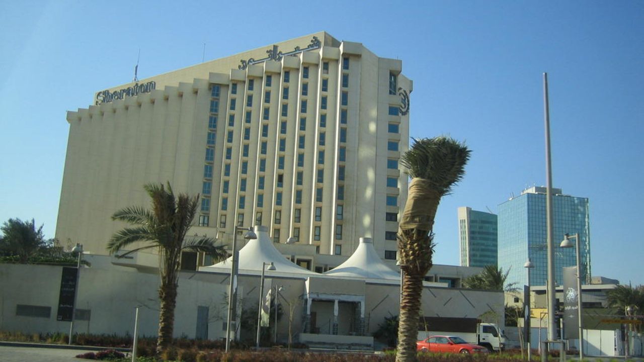 Sheraton Bahrain Hotel & Towers (Manama) • HolidayCheck (Bahrain | Bahrain)