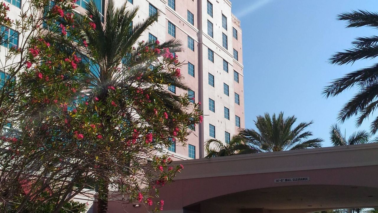 DoubleTree Hotel by Hilton Sunrise Sawgrass Mills (Plantation ...