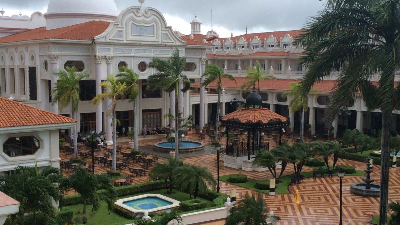 Hotel Riu Palace Riviera Maya in Playa del Carmen/Playacar ...