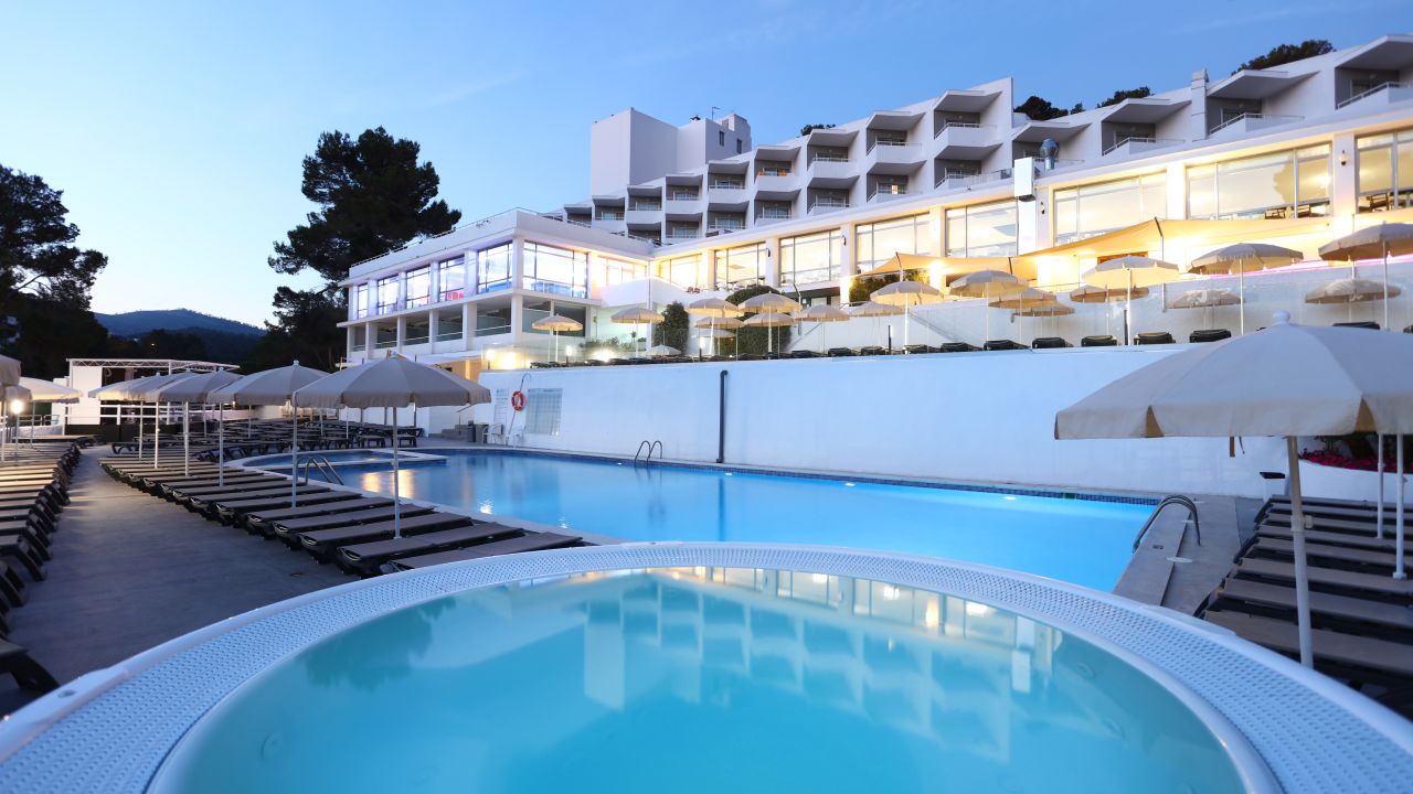 Sandos El Greco Beach Hotel - Adults only (Portinatx) • HolidayCheck ...